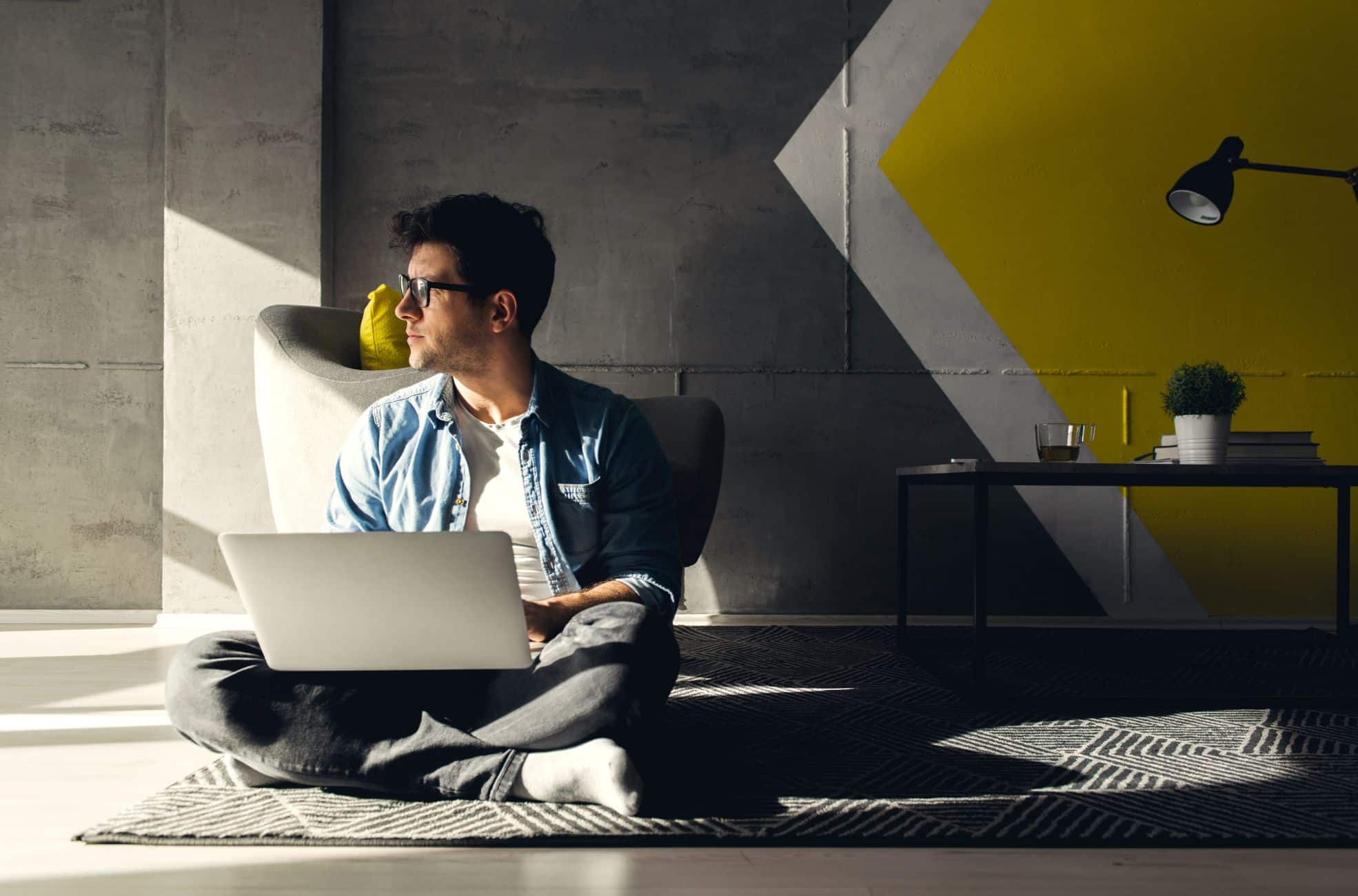 How to Start Freelancing in 2024 - Virtuzone